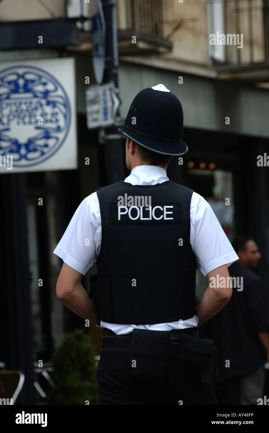 Bath police man on patrol Stock Photo - Alamy