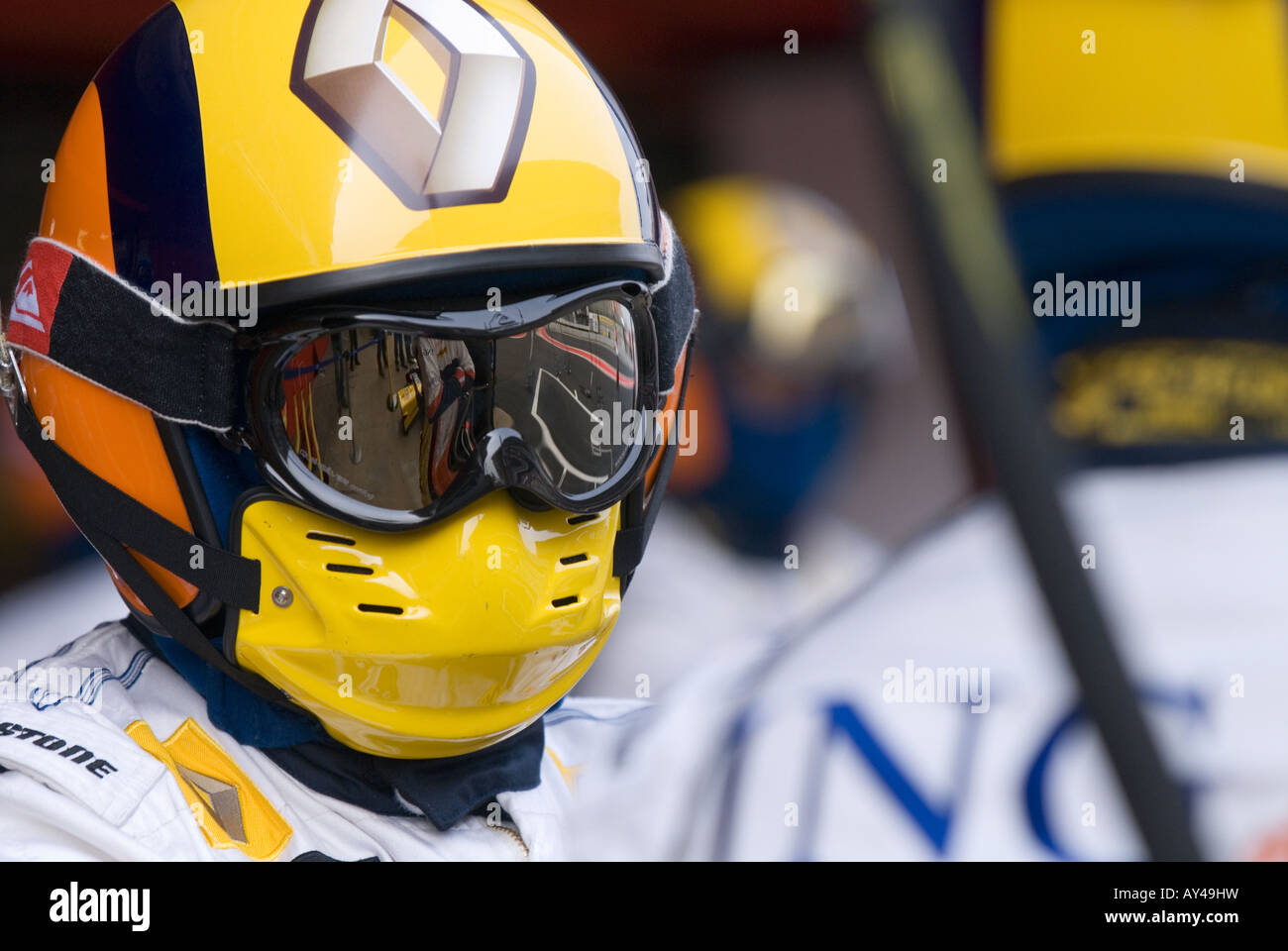 Mechanic renault f1 racing team hi-res stock photography and images - Alamy