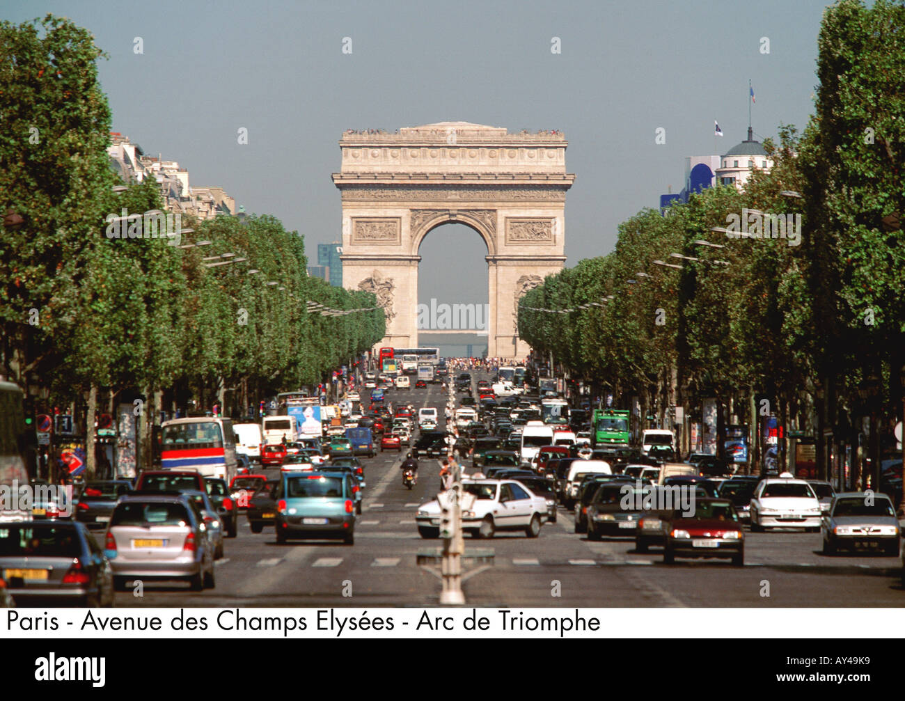 Paris Avenue des Champs Elysées Arc de Triomphe Stock Photo - Alamy