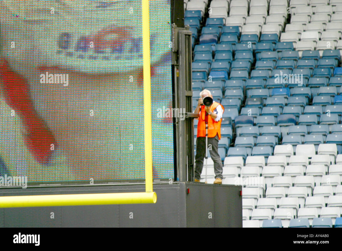 Official sports photographer hi-res stock photography and images - Alamy