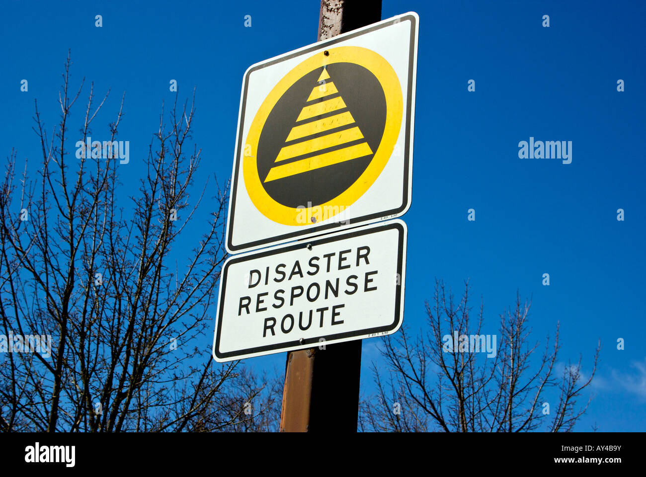 Disaster response route sign Stock Photo - Alamy