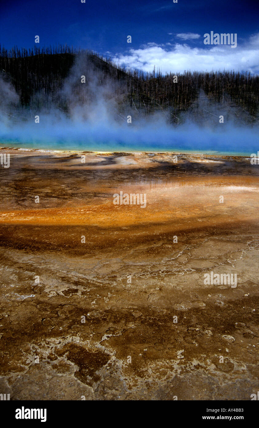 Grand Prismatic Spring in Yellowstone National Park, Wyoming, USA Stock ...