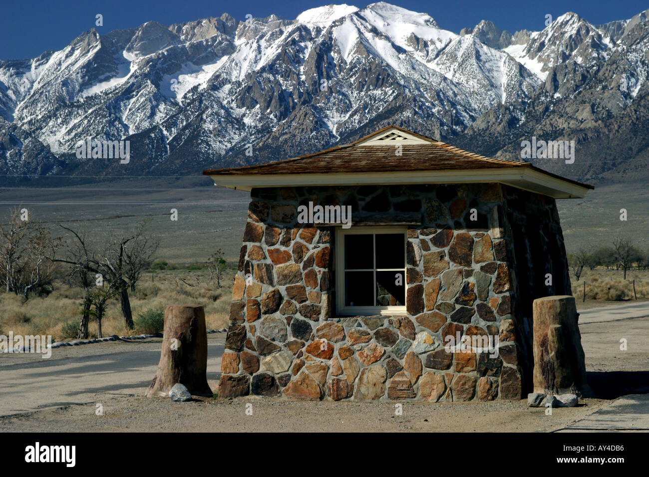 Entry kiosk hi-res stock photography and images - Alamy