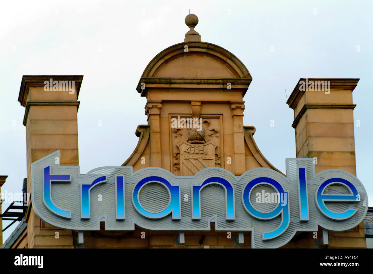 Manchester triangle shopping mall hi-res stock photography and images ...