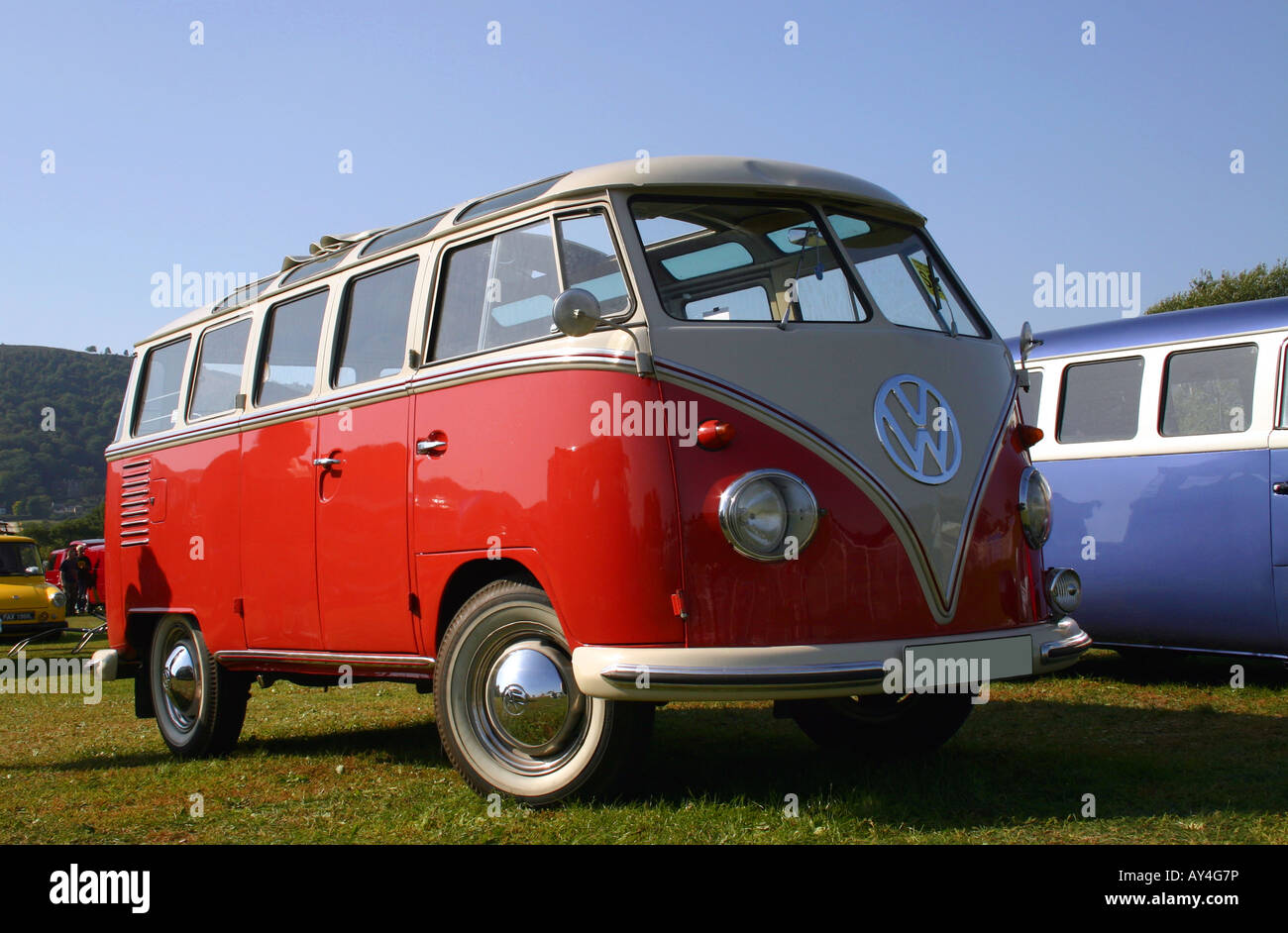 Volkswagen kombi split window camper van hi-res stock photography and ...