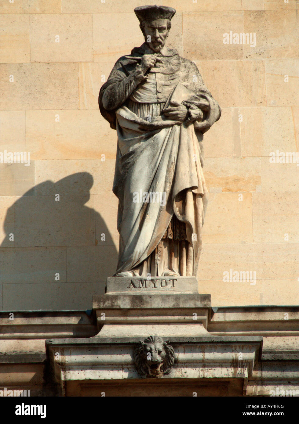 Statue of Amyot Gallerie of personalities statues at the courtyard of ...