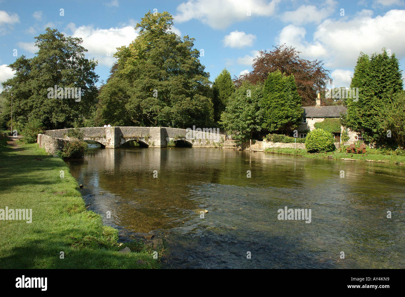 Medieval sheepwash bridge hi-res stock photography and images - Alamy