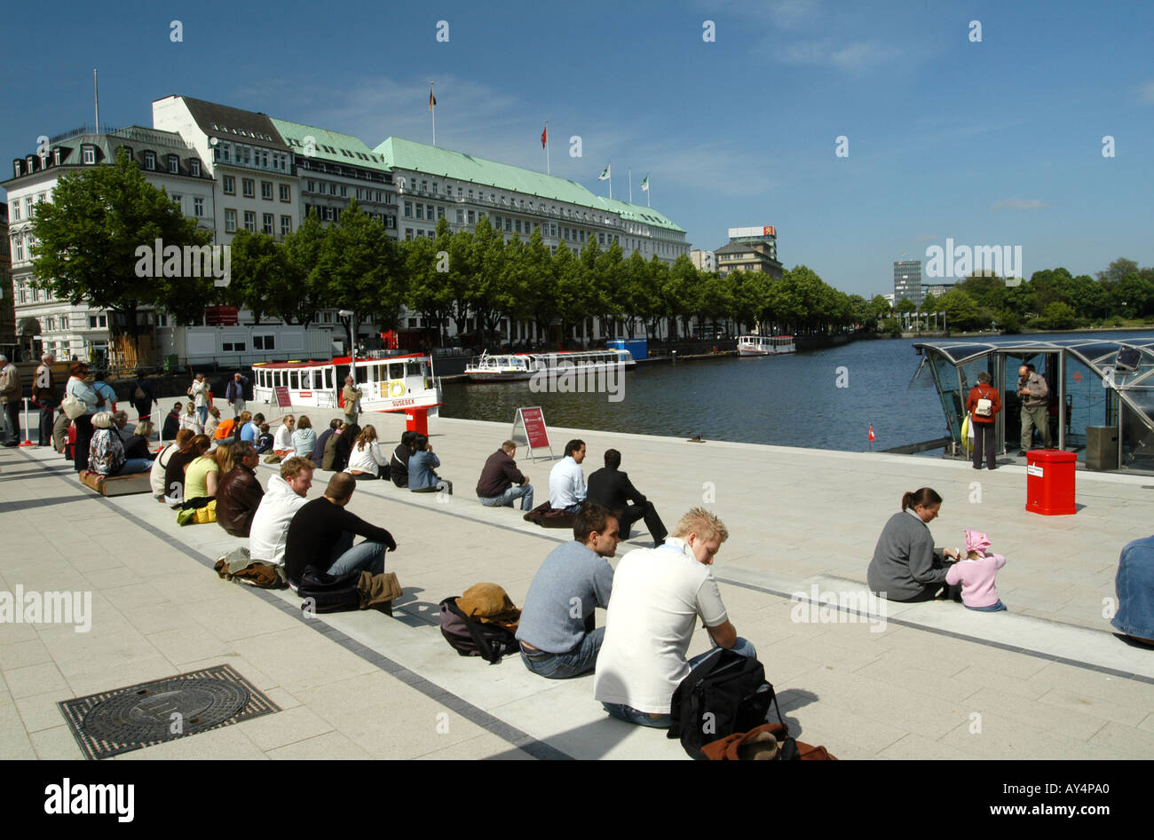 Terrace at the jungfernstieg hi-res stock photography and images - Alamy