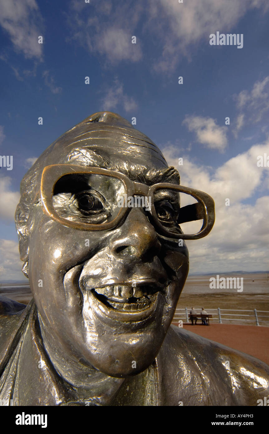 Statue of Eric Morecambe on the promenade at Morecambe Lancashire Stock ...