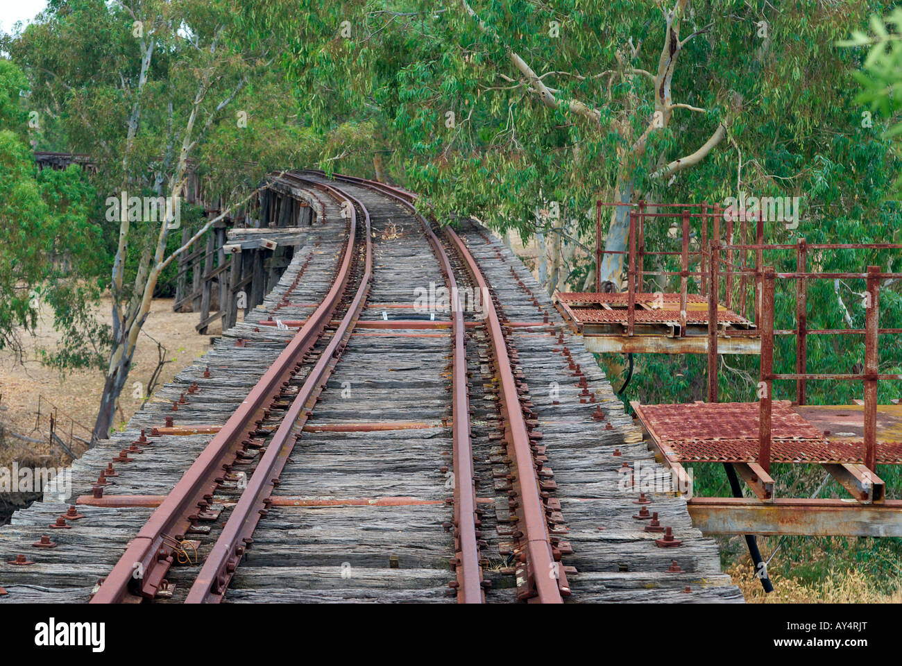 Bridge rails hi-res stock photography and images - Alamy