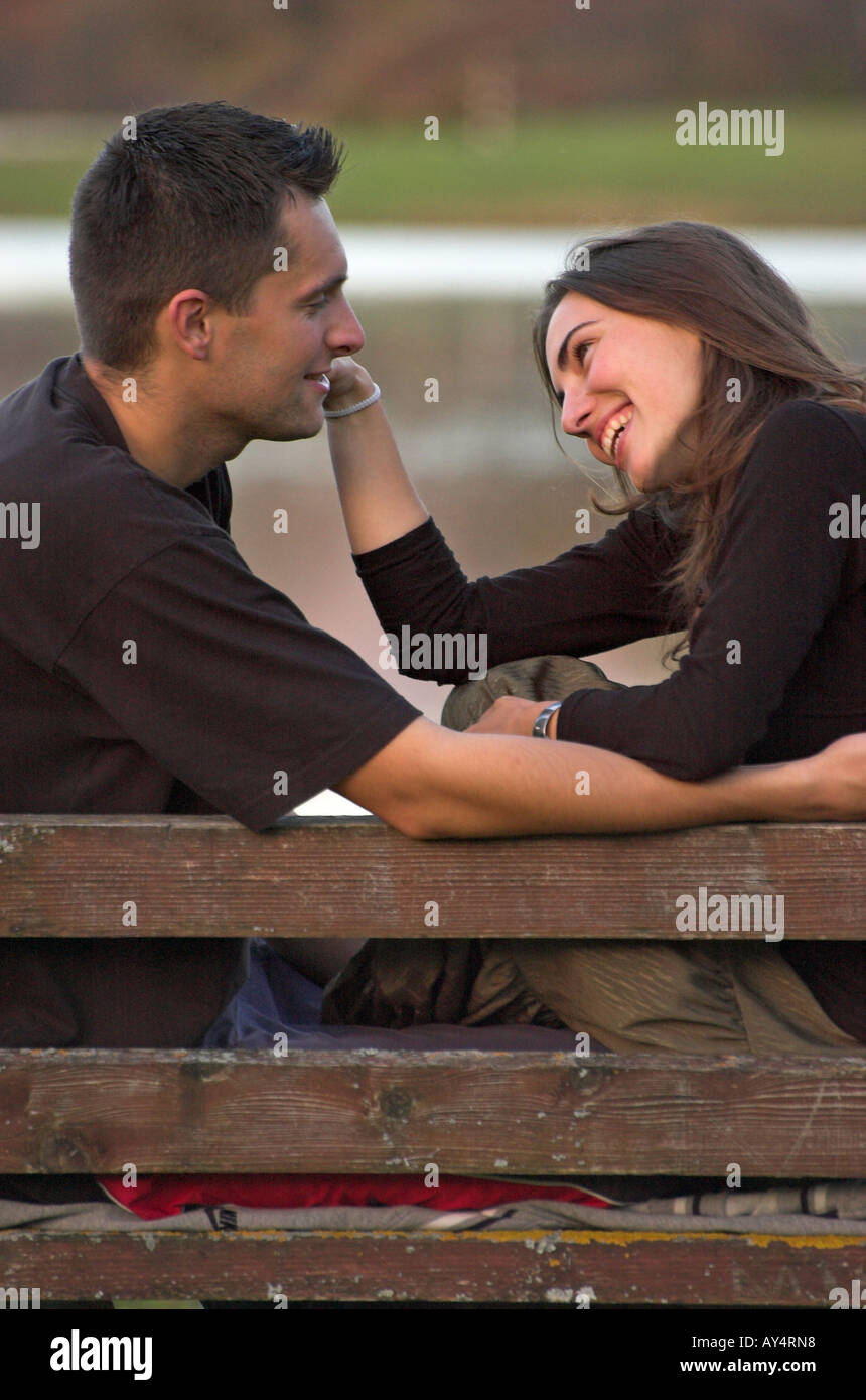 Romantic boyfriend and girlfriend hi-res stock photography and images ...