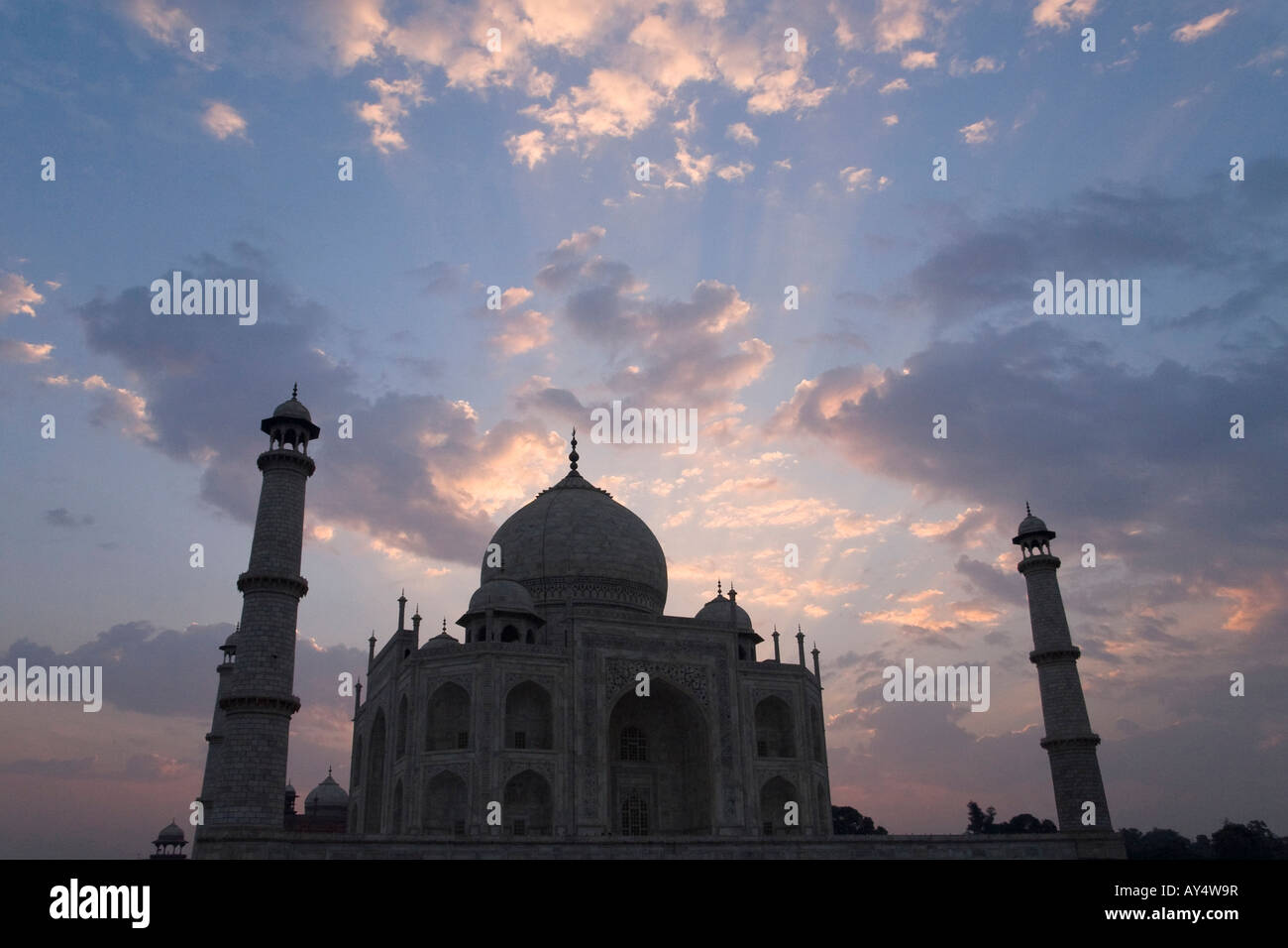 Taj Mahal at sun rise Stock Photo - Alamy
