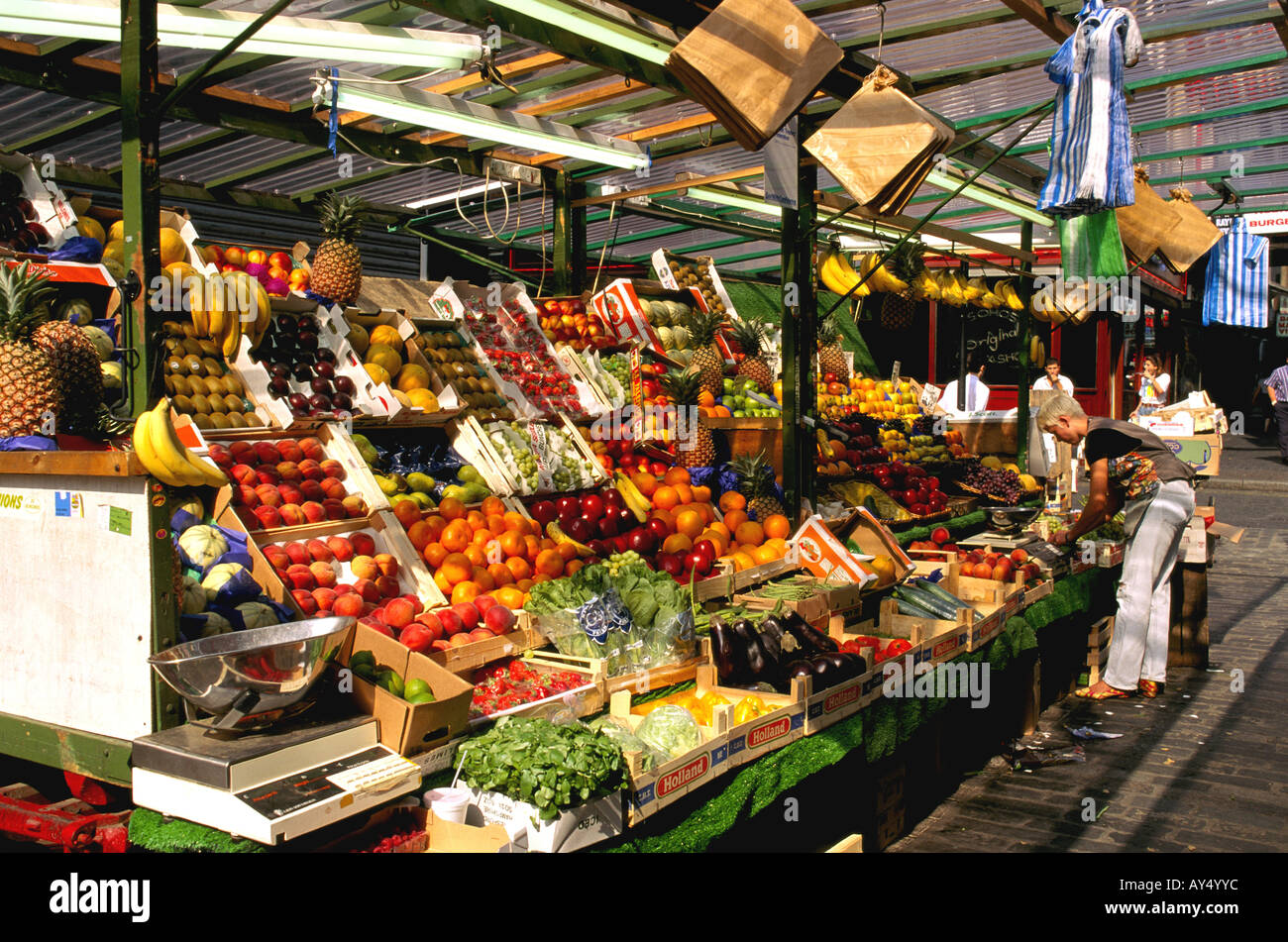 Great Britain London Berwick Street Market Stock Photo - Alamy