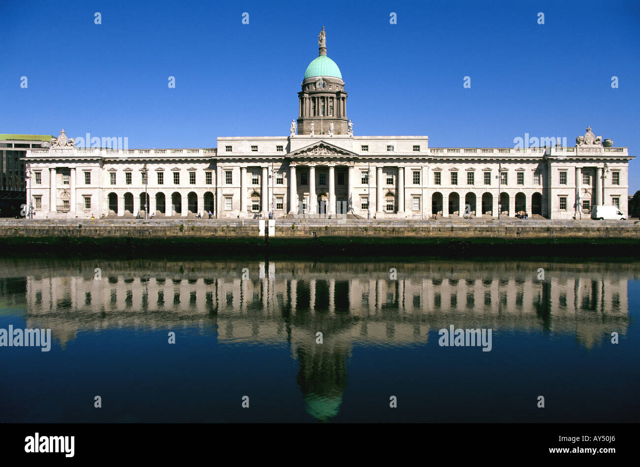 Ireland Dublin Custom House Stock Photo - Alamy