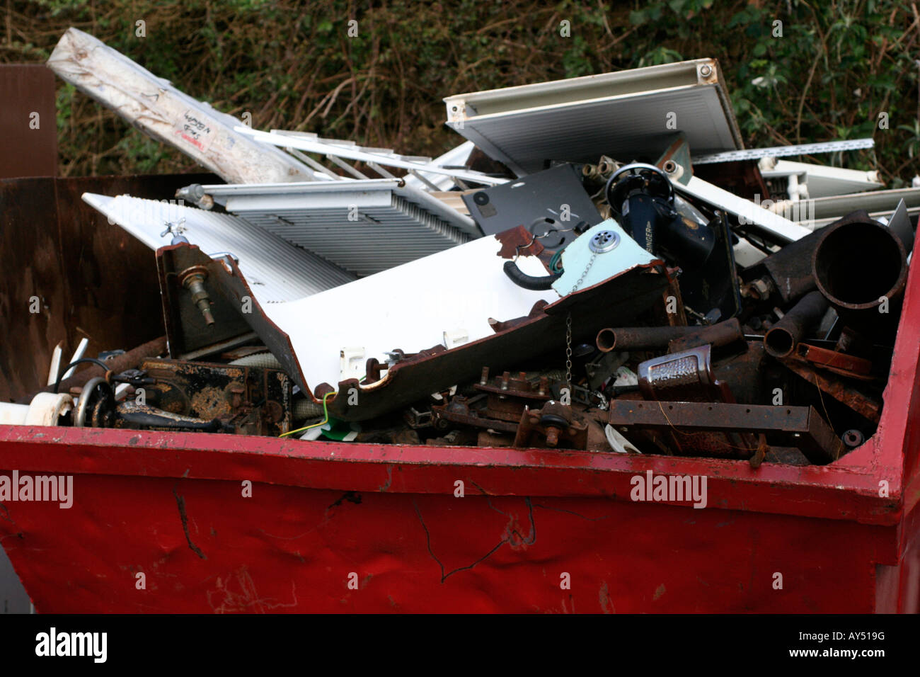 Rubbish waste recycling segregation metal hi-res stock photography and ...