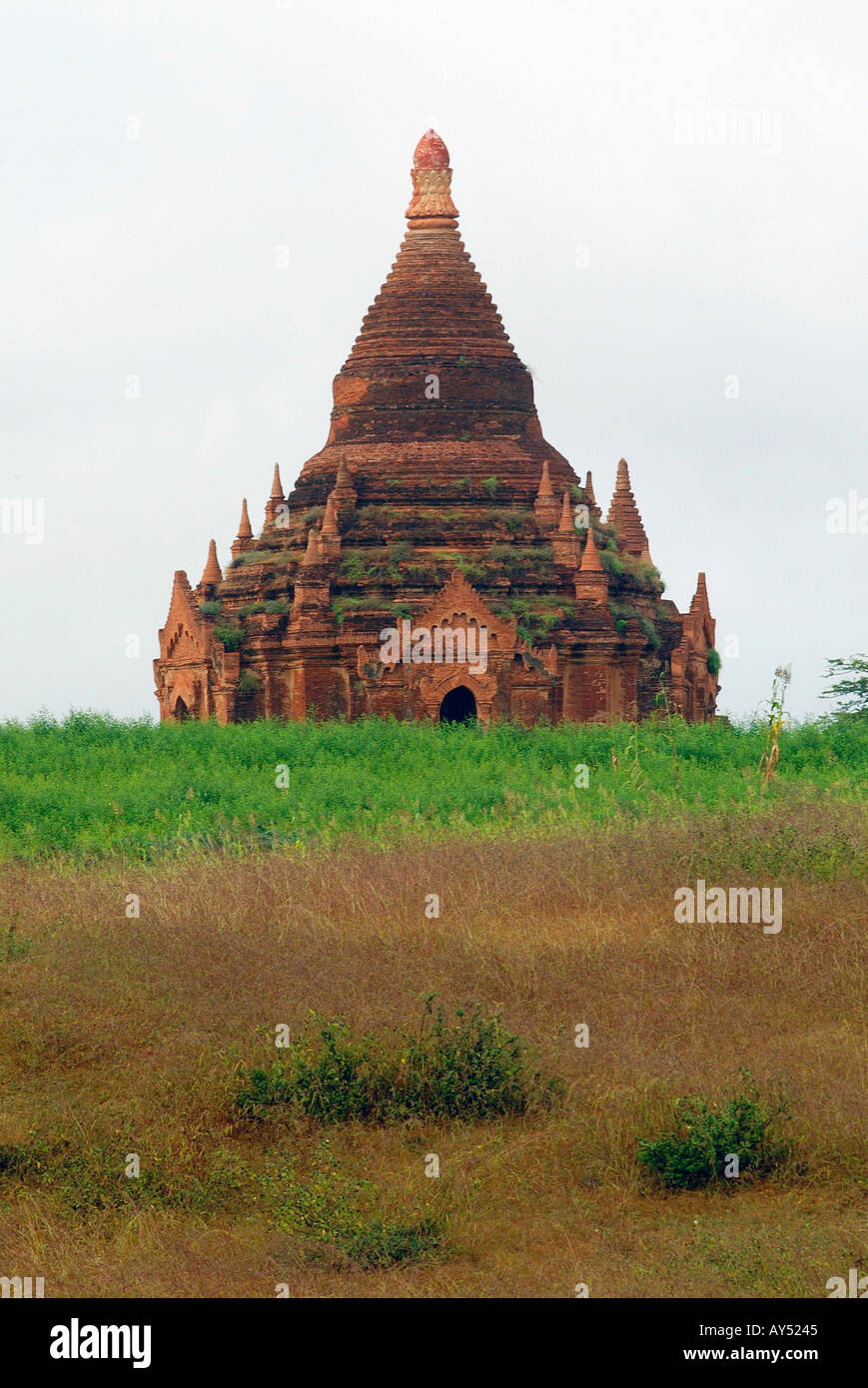 Historical landmarks in burma hi-res stock photography and images - Alamy