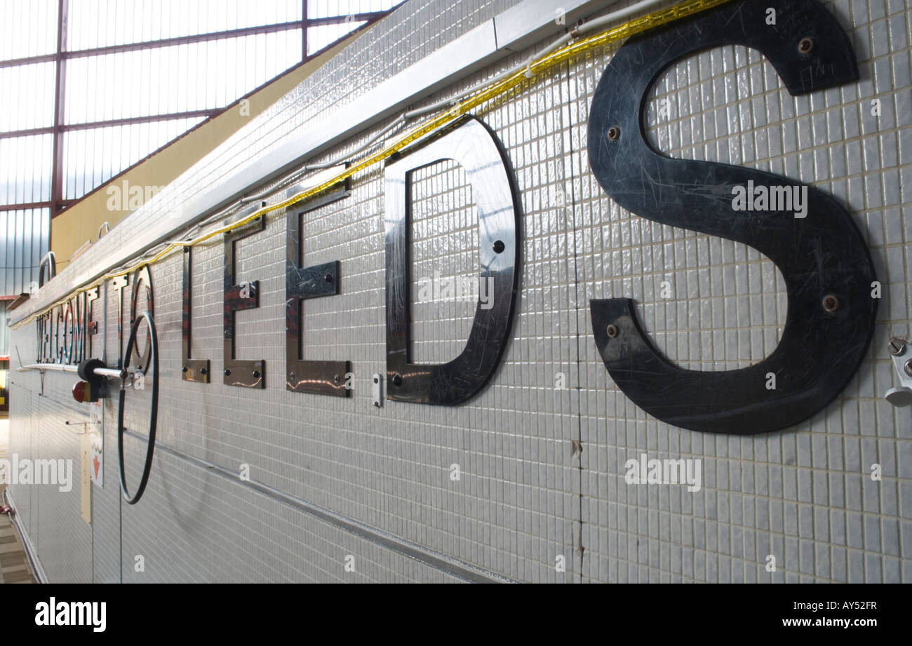 Welcome To Leeds Sign Stock Photos & Welcome To Leeds Sign Stock Images ...