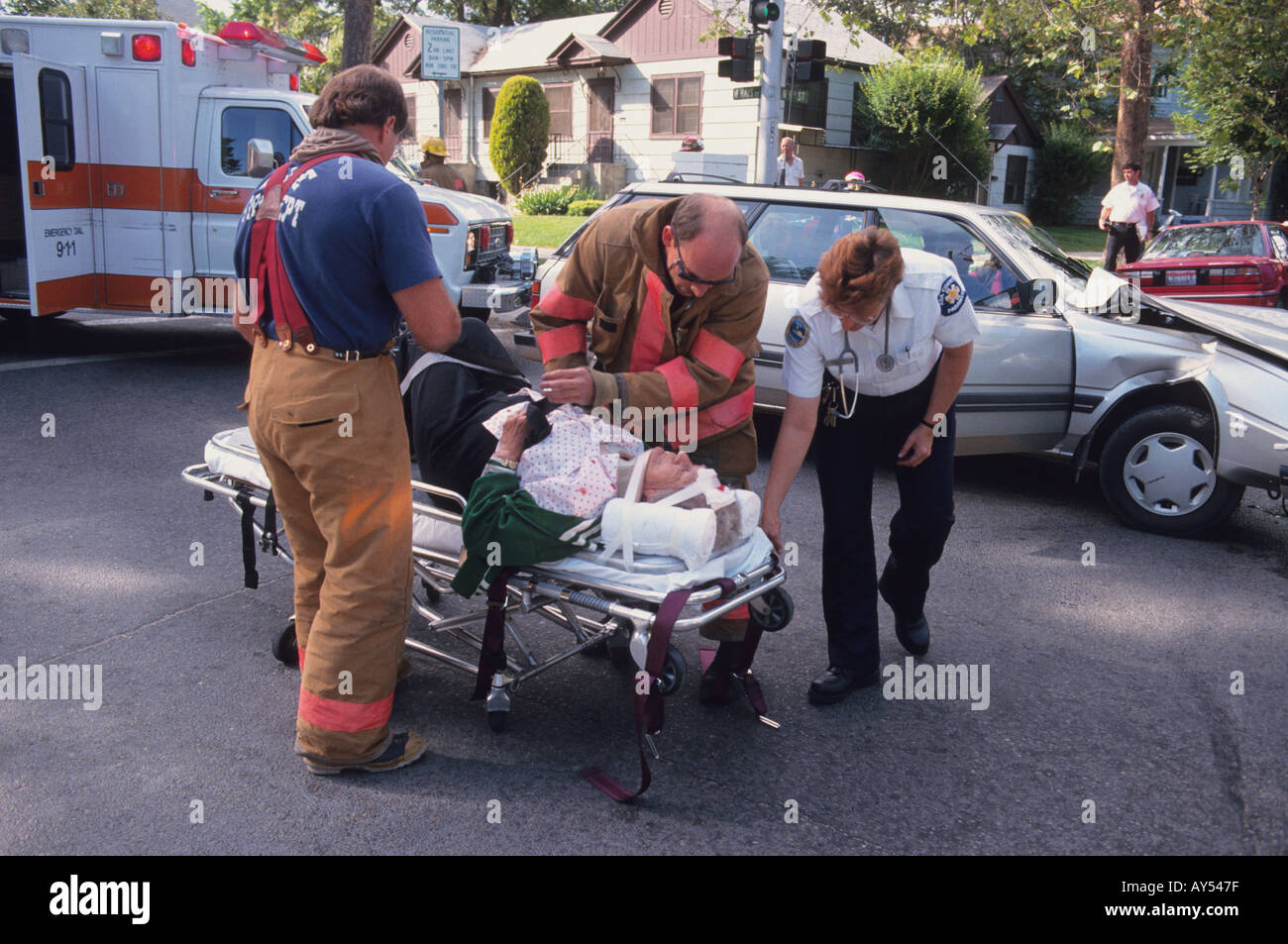 Car accident scene hi-res stock photography and images - Alamy