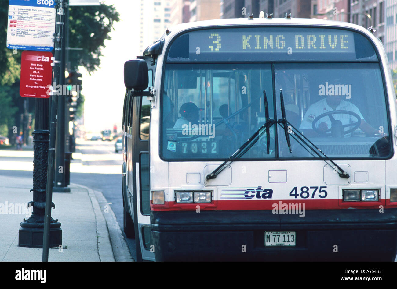 A city bus in Chicago Illinois Stock Photo - Alamy