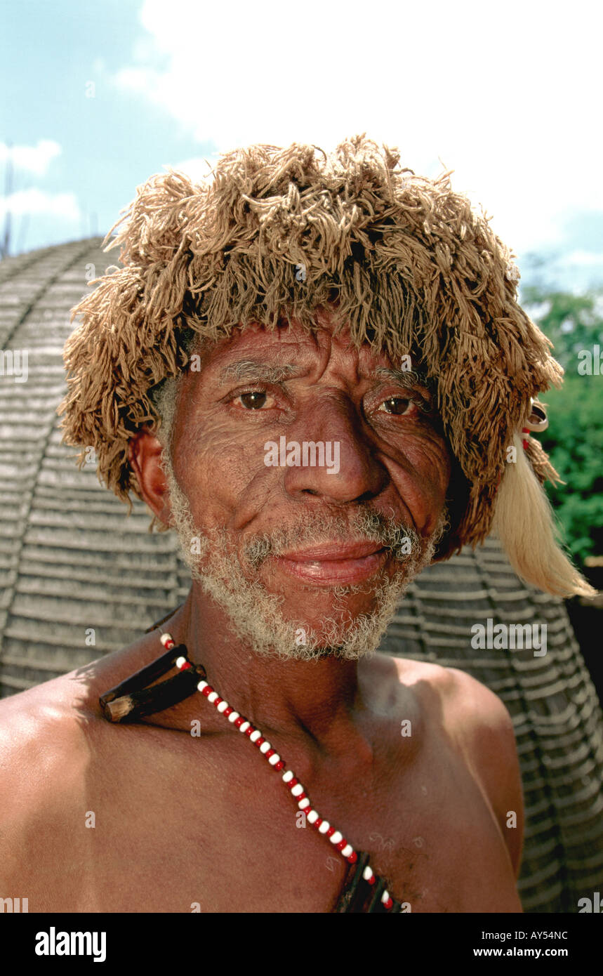 Swaziland men traditional hi-res stock photography and images - Alamy