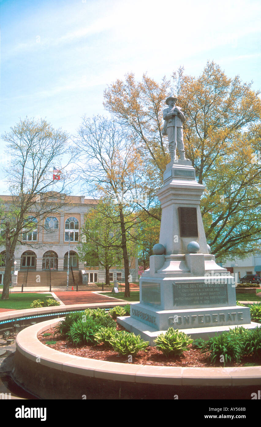 Bentonville arkansas confederate statue hi-res stock photography and ...
