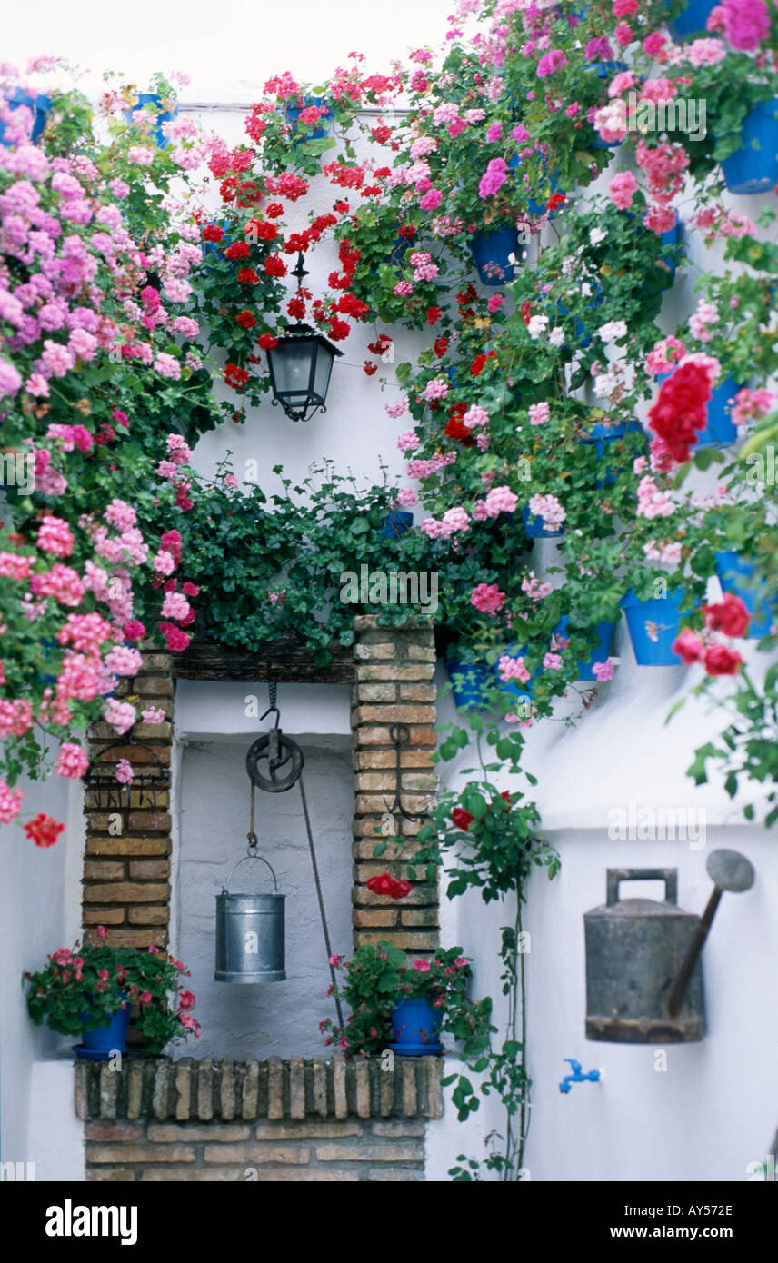 Los patios de mayo hi-res stock photography and images - Alamy