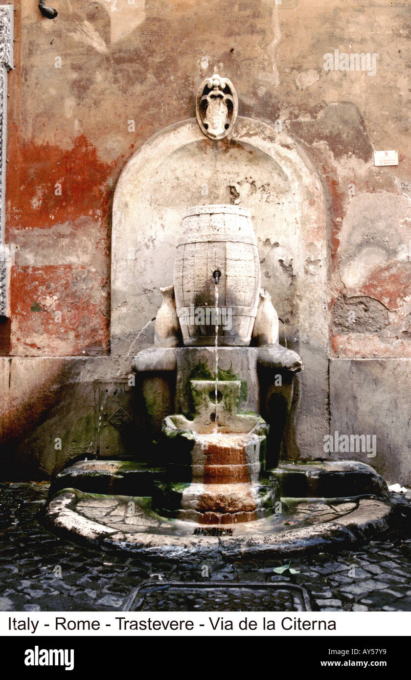 Italy Rome Trastevere Via de la Citerna Stock Photo - Alamy