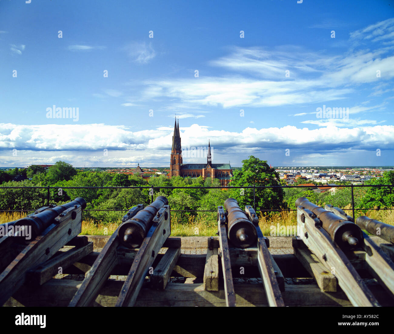 Old guns hi-res stock photography and images - Alamy