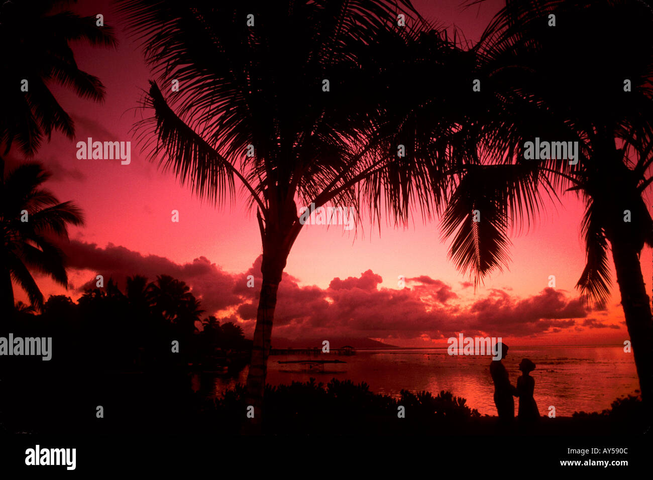 Romatic couple hi-res stock photography and images - Alamy