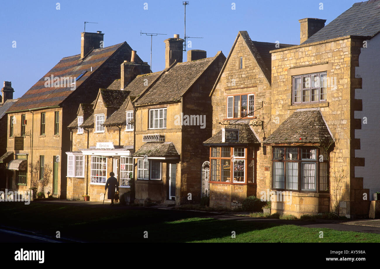Worcester Broadway Village and old Stone houses SB Stock Photo - Alamy
