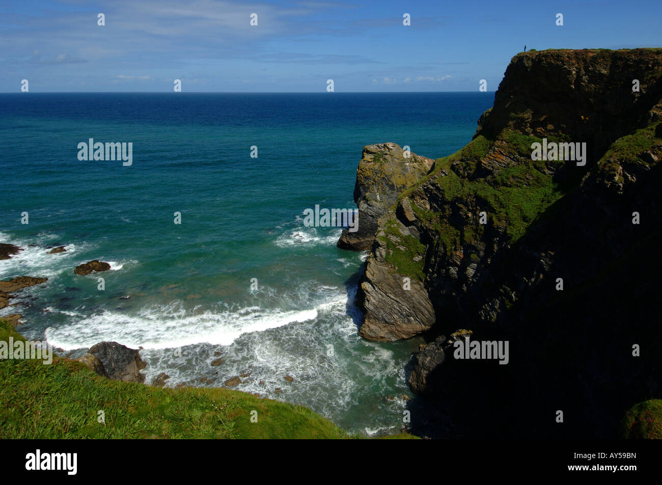 Cornwall Atlantic ocean cliffs Stock Photo - Alamy