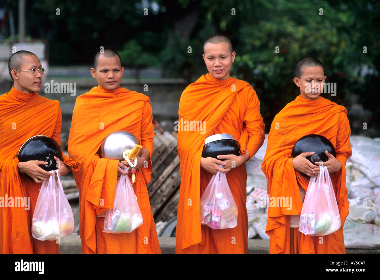 Thai monks rice hi-res stock photography and images - Alamy