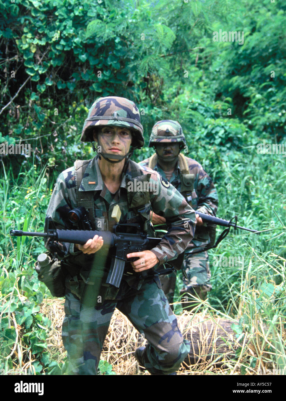 soldiers in combat gear Stock Photo - Alamy