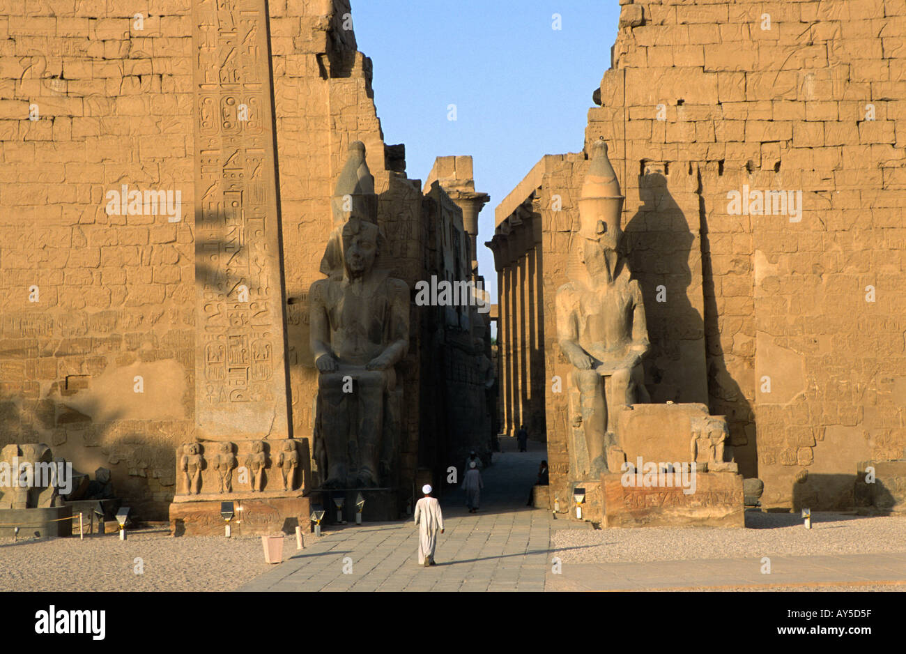 Statue sculpture man turban hi-res stock photography and images - Alamy