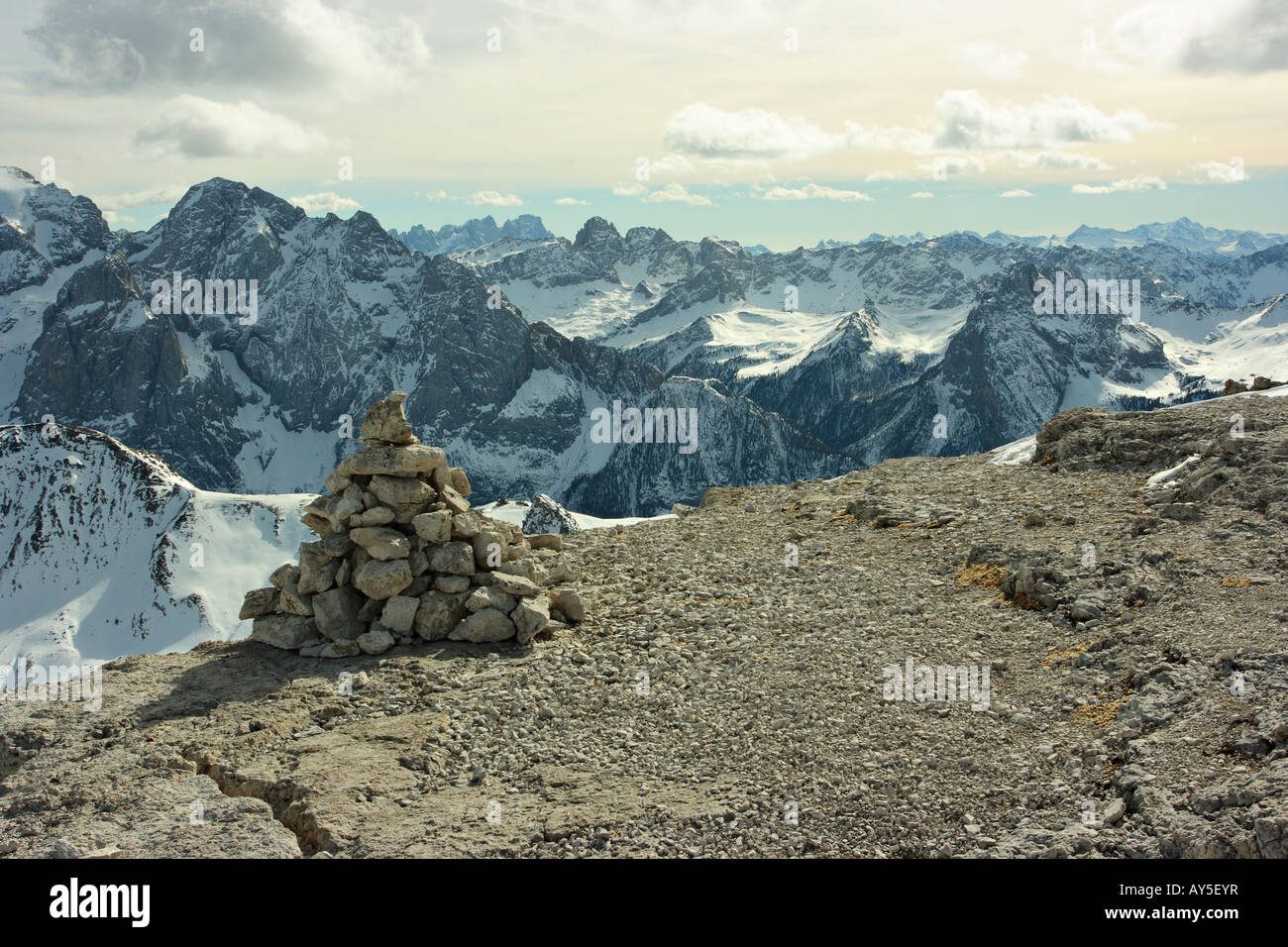 Pyramid range hi-res stock photography and images - Alamy
