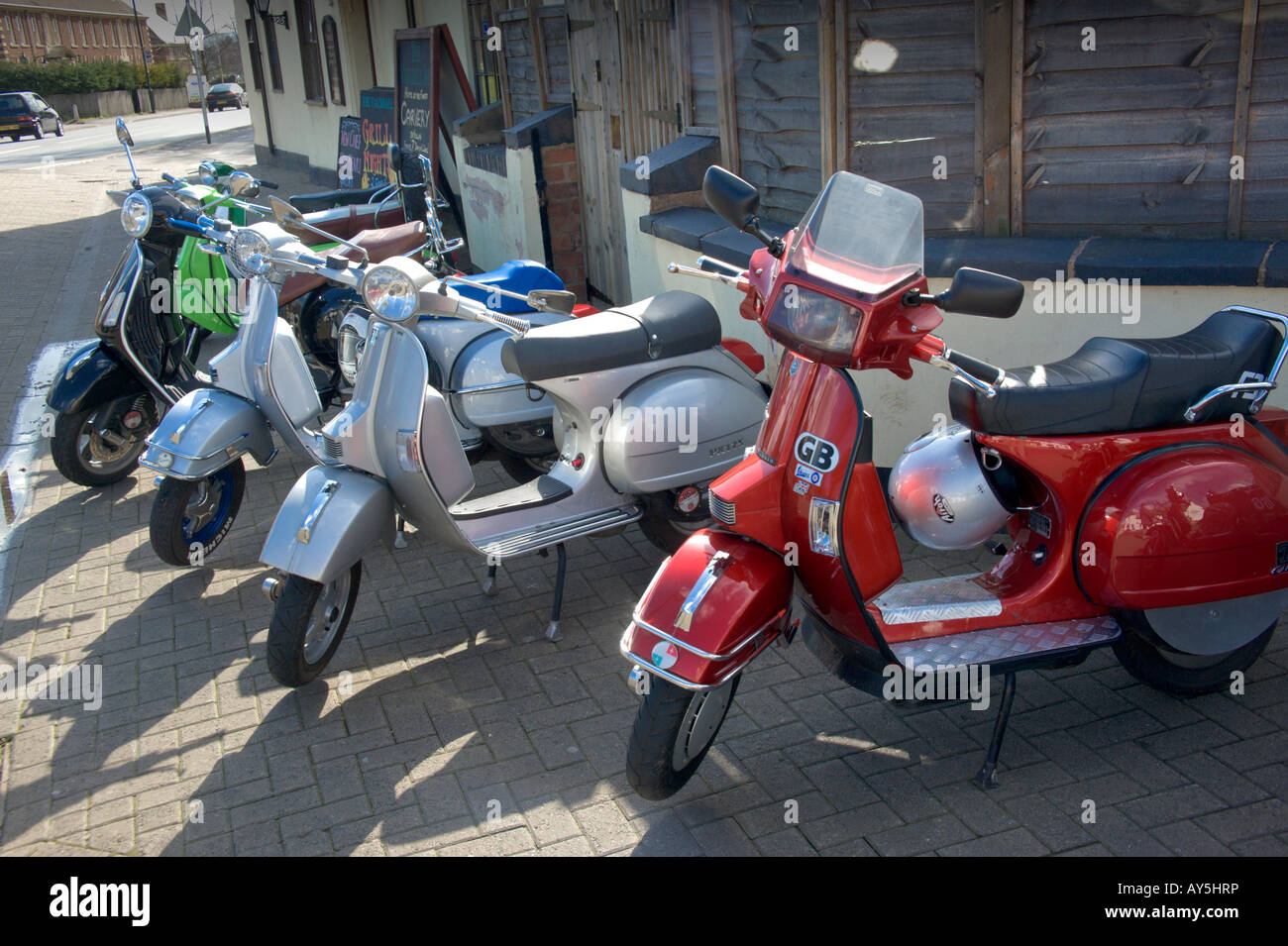 A row of old motor scooters Stock Photo - Alamy