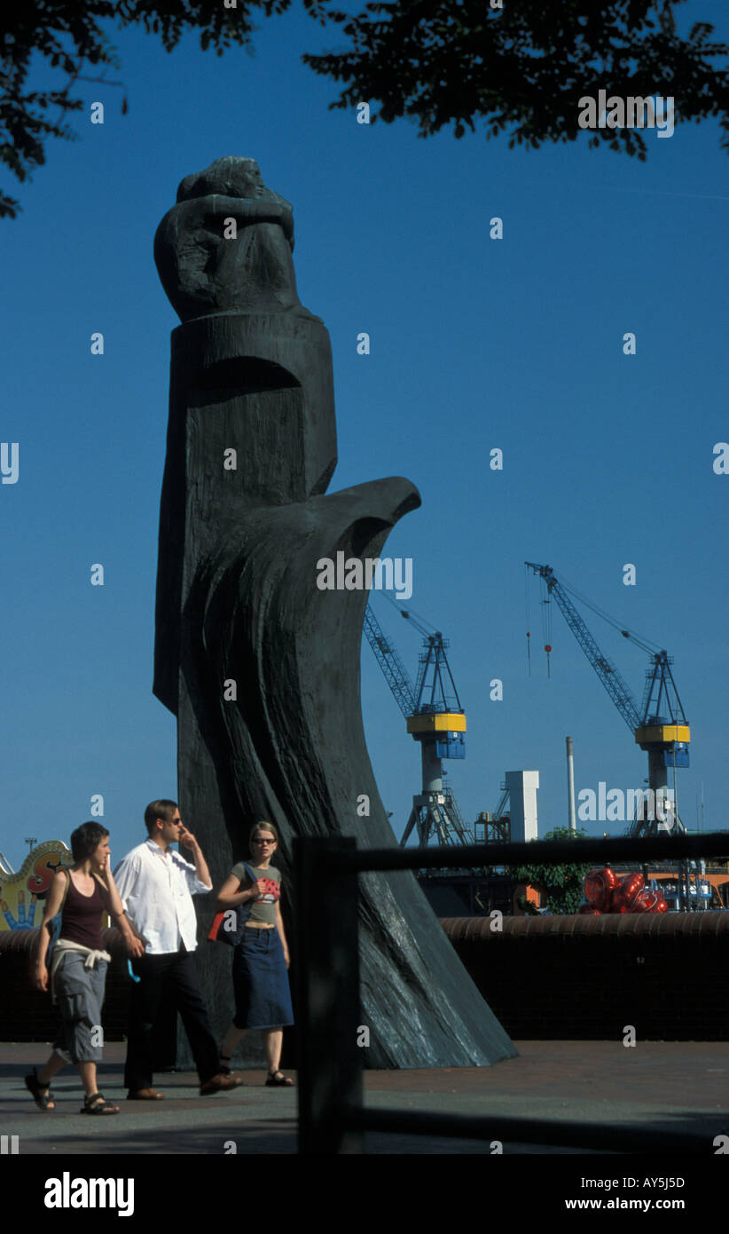 Fish wife statue hi-res stock photography and images - Alamy