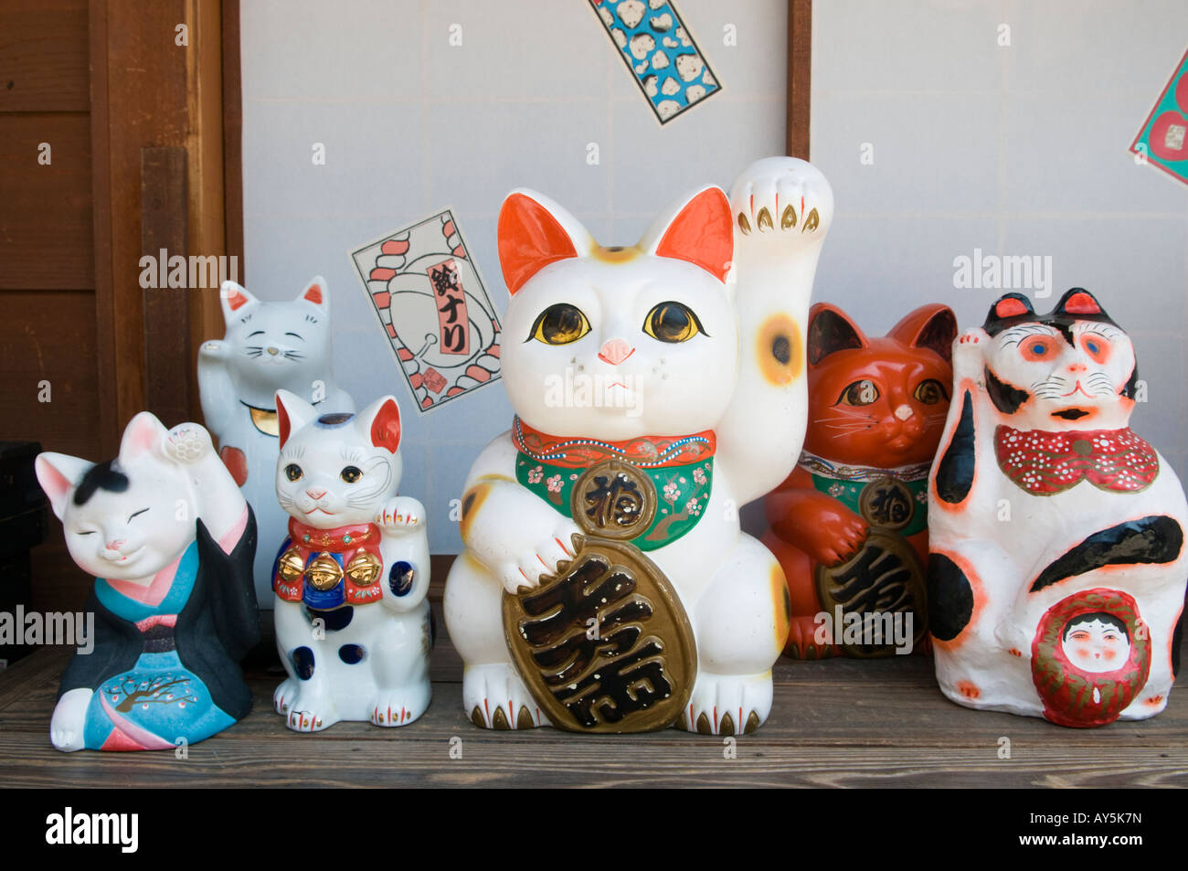 "The beckoning cat or the lucky cat is a common Japanese figurine Stock ...