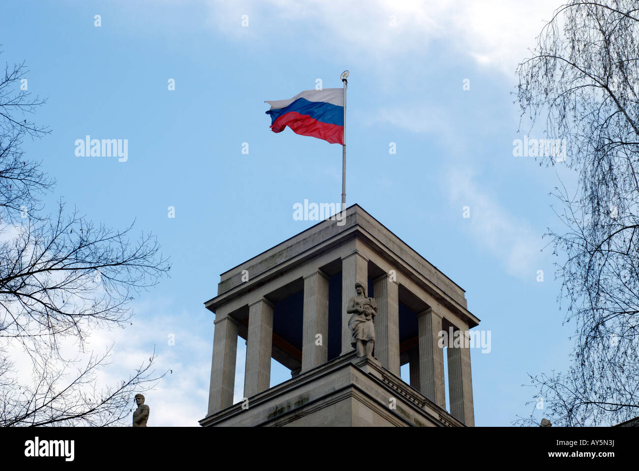 The Russian Embassy in Berlin Stock Photo - Alamy