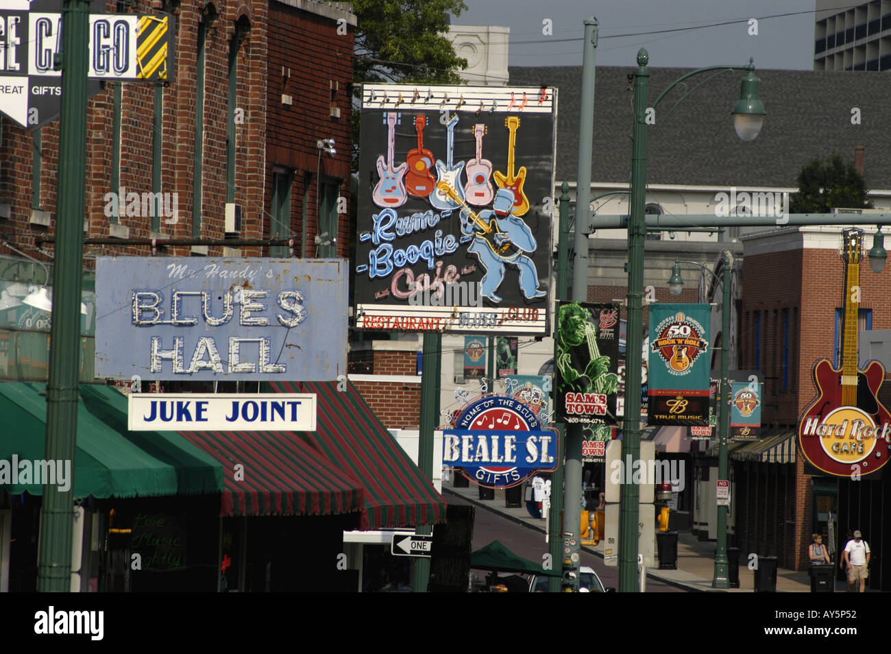 Memphis Tennessee Beale Street signs Stock Photo - Alamy