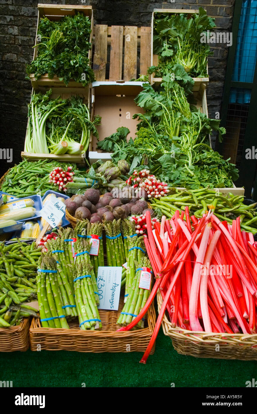 Fresh vegetable stall uk hi-res stock photography and images - Alamy