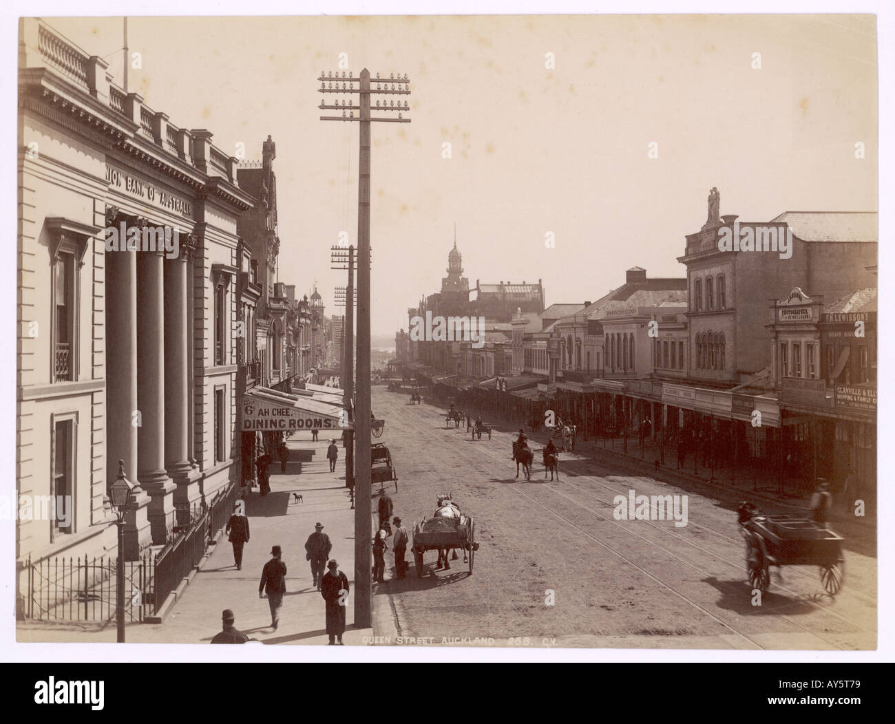 Auckland street scene hi-res stock photography and images - Alamy
