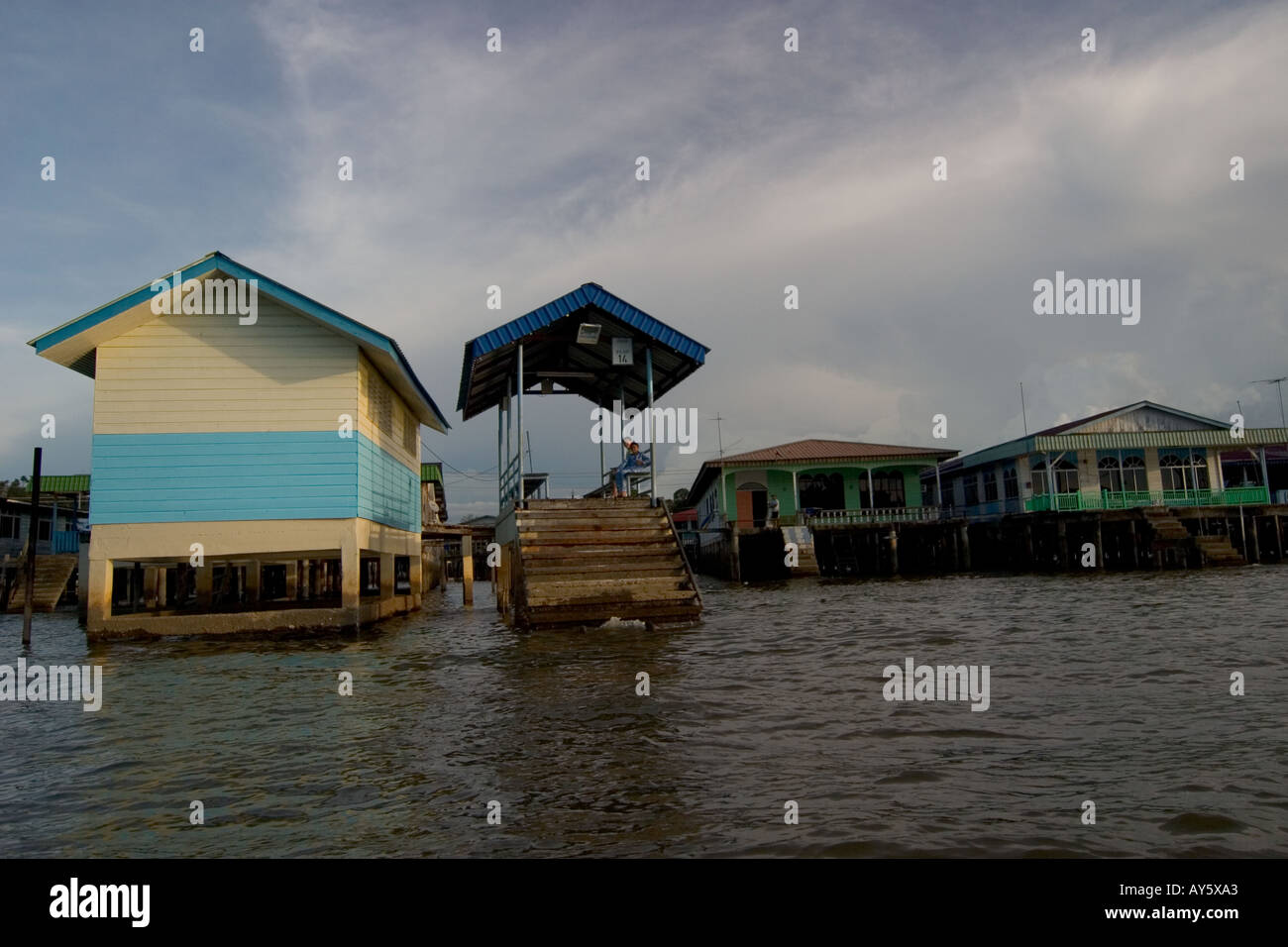 Kampung ayer water village hi-res stock photography and images - Alamy