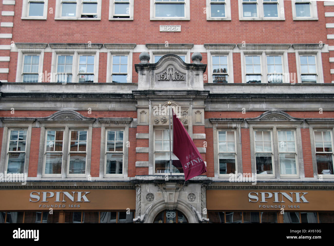 The spink hi-res stock photography and images - Alamy