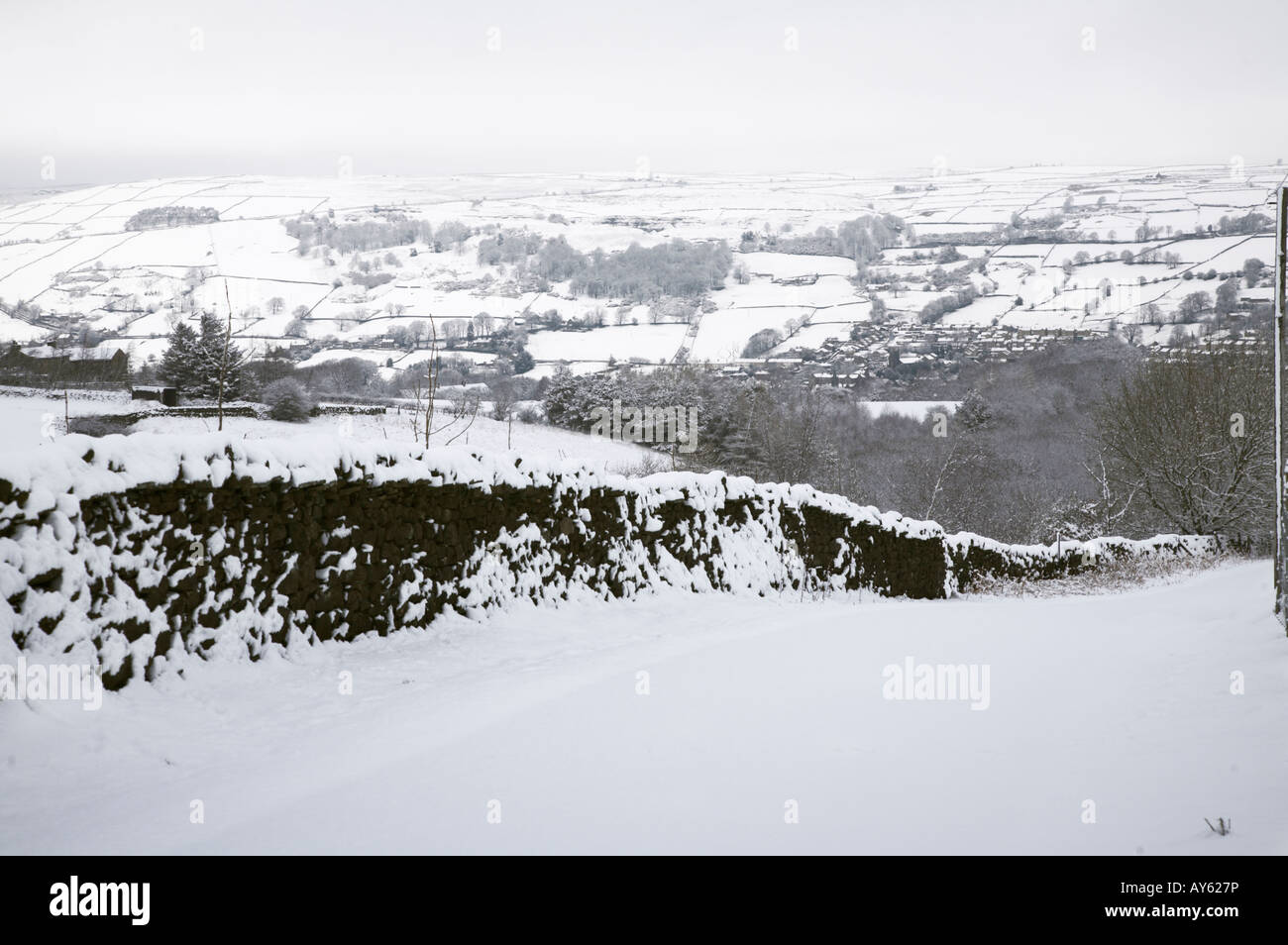 Pateley Bridge in snow Stock Photo - Alamy