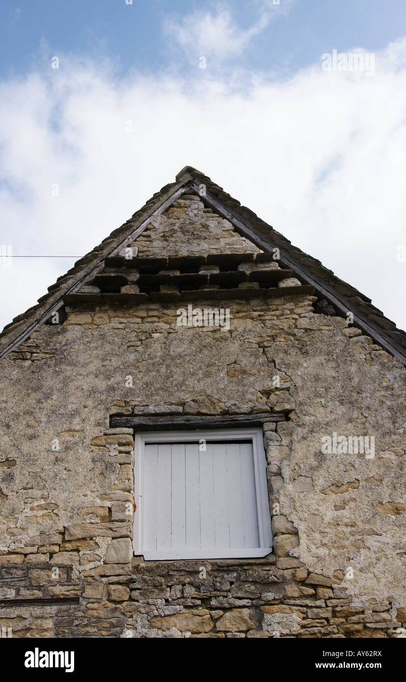 Gable end barn door hi-res stock photography and images - Alamy