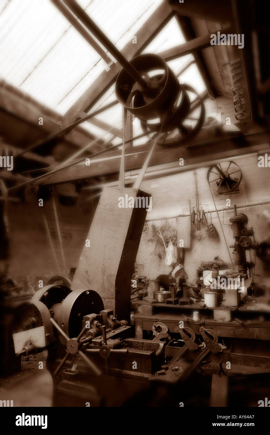 Industrial revolution england textile hi-res stock photography and ...