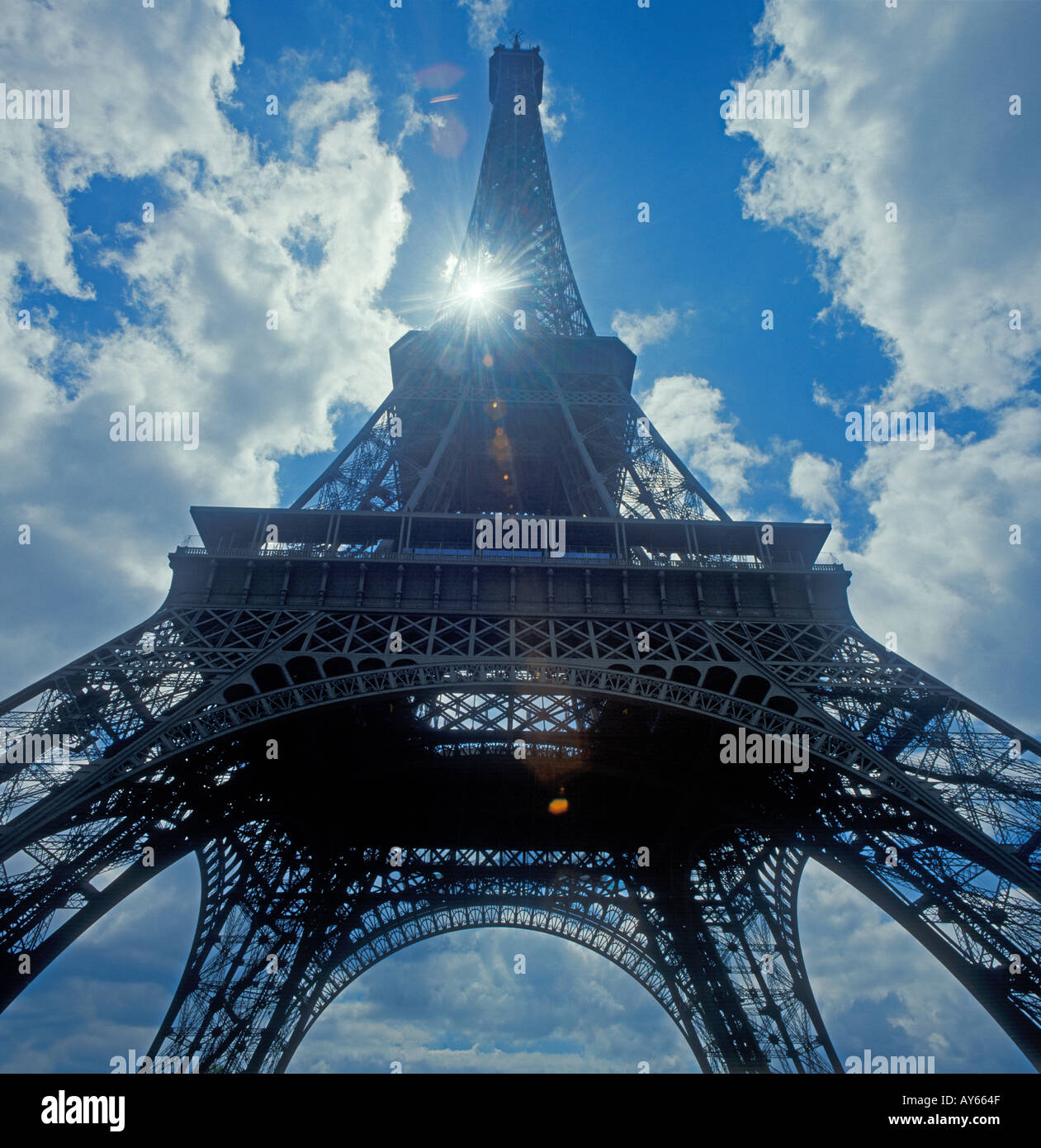 Clouds paris hi-res stock photography and images - Alamy
