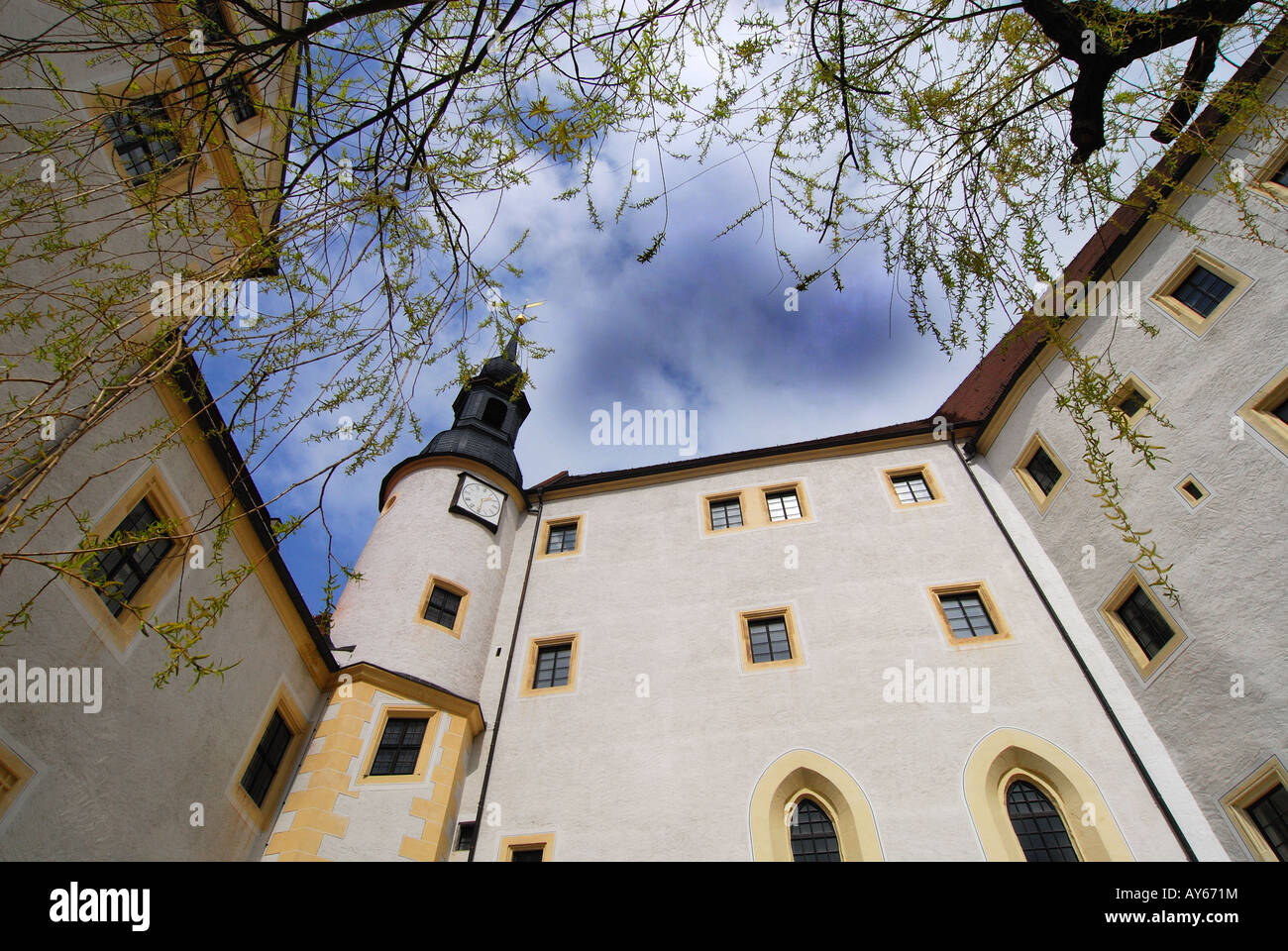 Prisoners courtyard in Colditz Castle, Saxony, Germany Stock Photo - Alamy