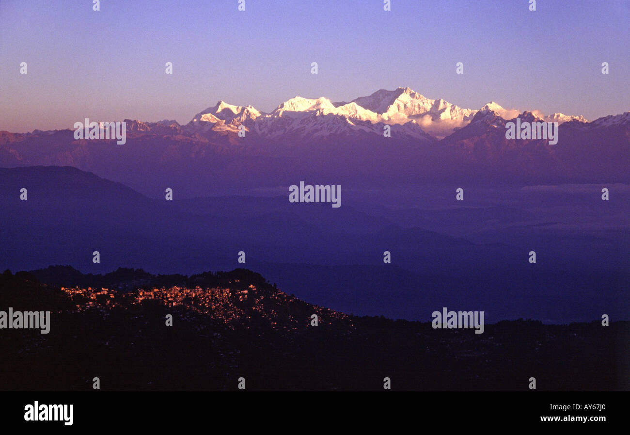 Darjeeling with the mountain of Kanchenjunga in the background at ...